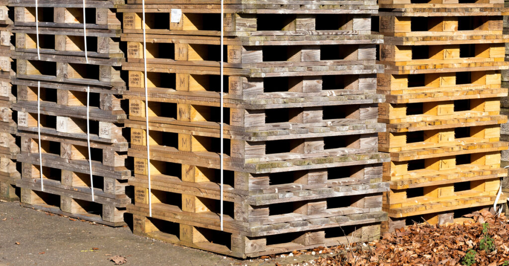 Stringer vs. Block Pallets: What’s the Difference?